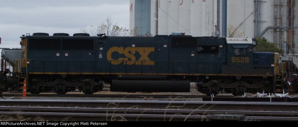 CSX 8528